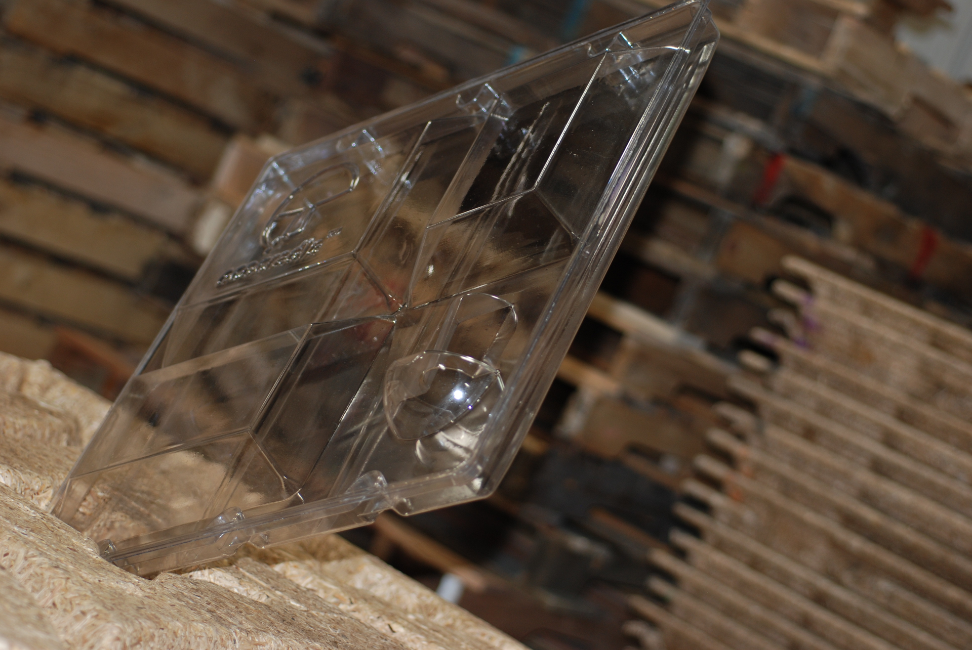 Thermoformed plastic shipping trays